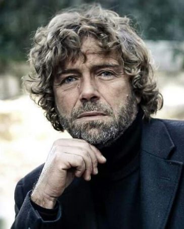 Chi è Massimo Ciavarro